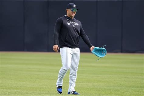 The Yankees Jasson Dominguez Experiment In Left Field Off To A Bumpy Start