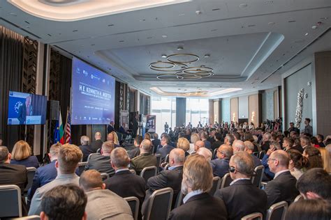 С речта на Н Пр Кенет Мертен посланикът на САЩ в България бе отбелязана 20 ата годишнина от