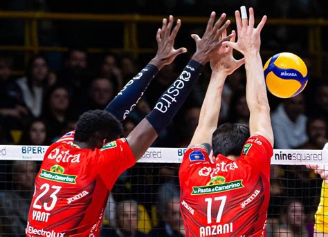 Pallavolo La Cucine Lube Fa Festa Al PalaPanini Vincendo 3 0 Sport