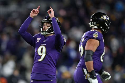 Ravens Clinch Playoff Berth With 34 17 Win Over Steelers Baltimore