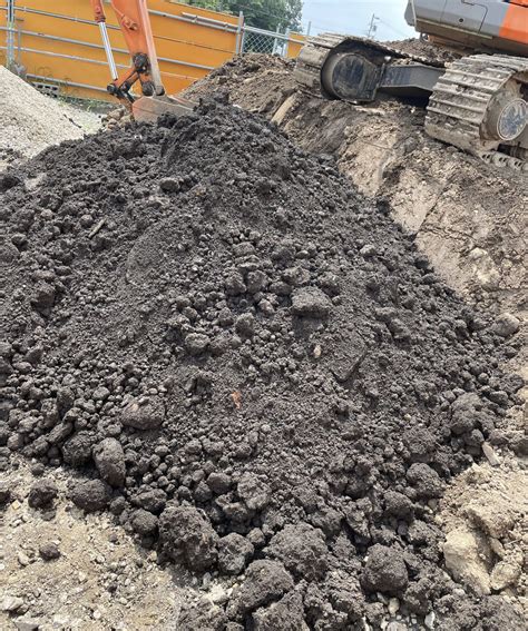 残土の持込み処分｜共進建機