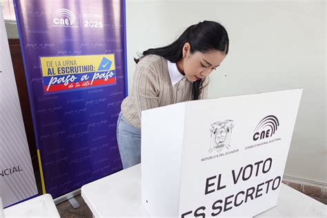 Latinoamérica21 Elecciones En Ecuador Atrapados Entre La Polarización