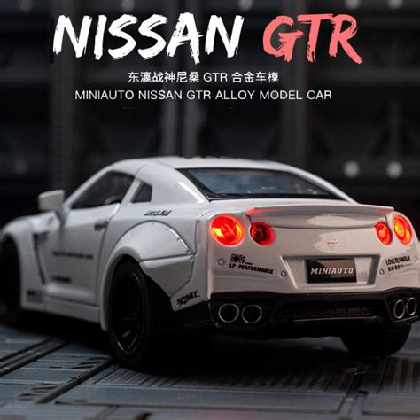 นิสสันนิสสัน Gtr รถสปอร์ตจำลองล้อแม็กรถยนต์รุ่นตกแต่งเด็กรถของเล่นเด็ก