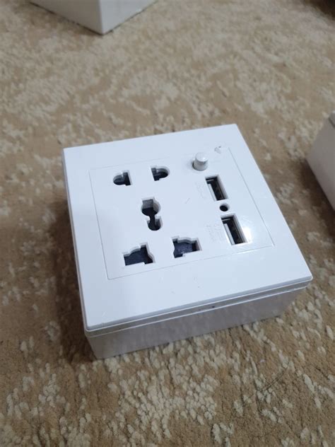 White Single Universal Power Socket With 2 Usb And Junction Box TV Home Appliances