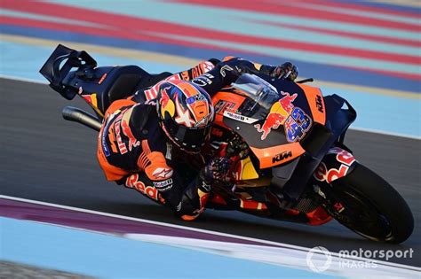 レッドブルのガレージから持ってきた！？ Ktm、カタールgpでf1っぽさマシマシのリヤウイング投入