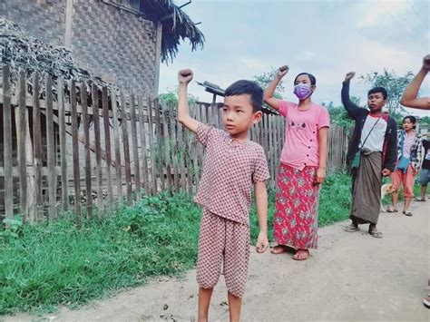 မြိုင်တွင် မိုင်းမိ သေဆုံးသော ခလရ ၂၅၈ မှ တပ်ကြပ်ကြီး အောင်ဆန်းဝင်းကို