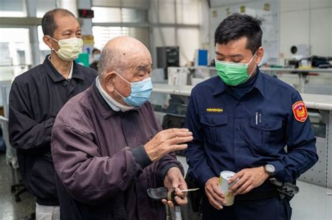 警消走春 獻上祝福