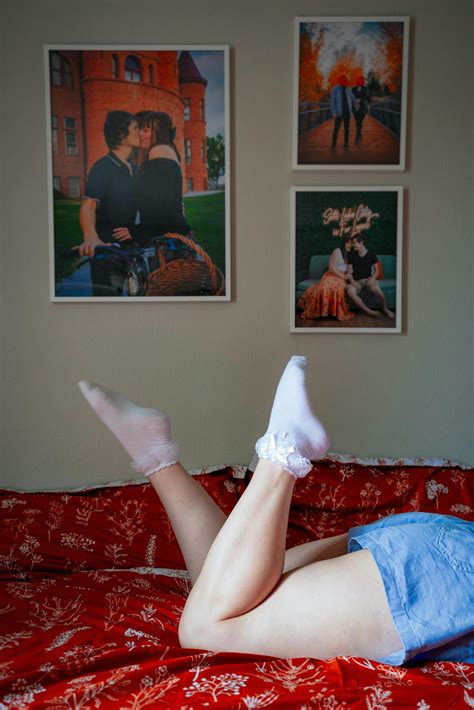 Tulsigabbardfeet Photos Download The Best Free Tulsigabbardfeet