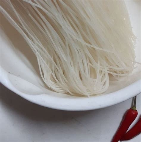 泰式涼拌米線~這米線泰國稱作 卡農金食譜、做法 泰泰風的cook1cook食譜分享