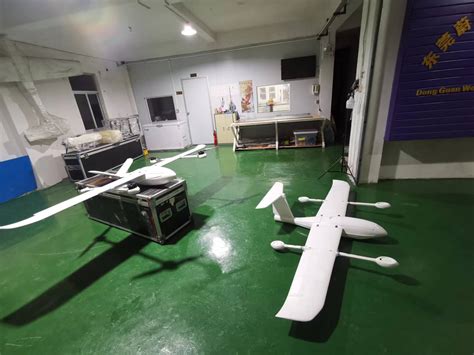 无人机生产 复合材料垂直起降固定翼 翼展 2430mm 机身长 1200mm 起飞重量 15kg