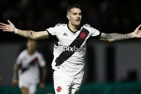 AMAZONAS ATUAL Vasco renova contrato atacante Vegetti até o fim