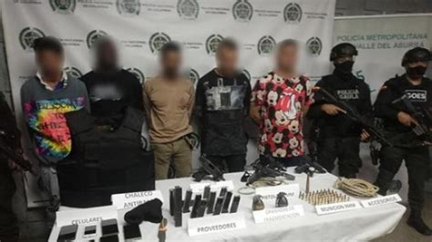 Este es el prontuario criminal de los delincuentes despedidos con lágrimas y aplausos en