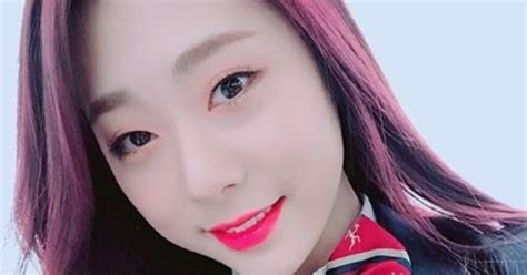 우주소녀 유연정 오늘9일 한림예고 졸업식 인증샷 마지막 교복