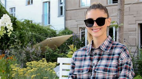 Download German Model Celebrity Stefanie Giesinger Hd Wallpaper