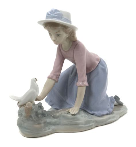 Фарфоровая фигура Девочка с голубем Испания Nao By Lladro купить по выгодной цене в