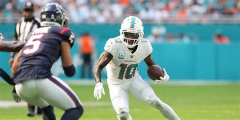 Dolphins Tyreek Hill Announces Plans To Retire After Contract Ends