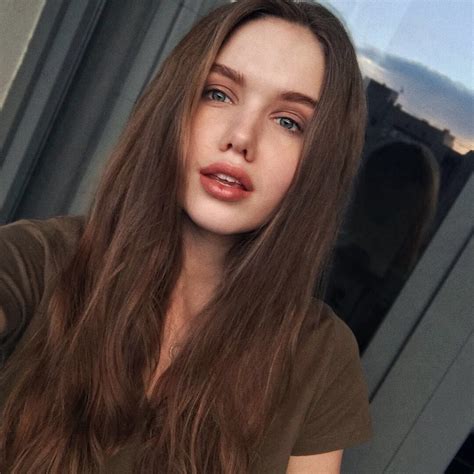 Красивое селфи девушки Saç Güzelliği Saç Stilleri Uzun Saç