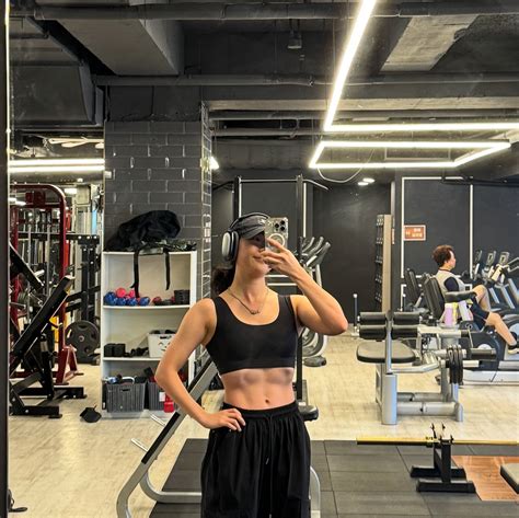 김수아 올해는 어떤 사진을 남기게 될까🙂 B컷이지만 맘에 들었던 사진🥰 바프 바디프로필 바프의상 나이키