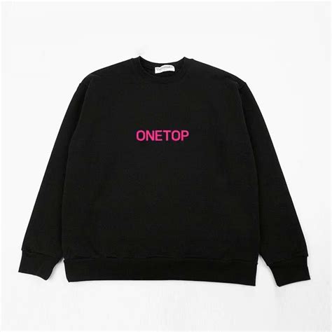 Onetop 원탑 데일리룩 추천 코디 맨투맨 후드티 반팔티 나시티 크롭티 조거팬츠 반바지 쇼츠 에코백 헤어밴드 스웨트셔츠