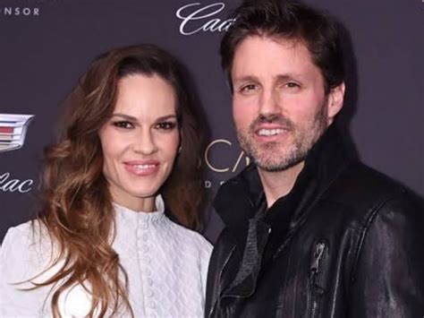 Who Is Hilary Swanks Partner The Camp Wilder Actress Love Interest