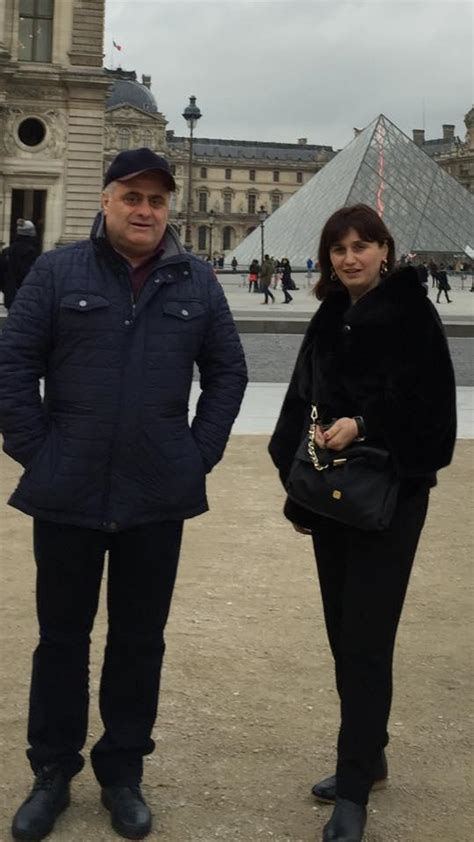 მდიდრული უძრავი ქონება სასტუმროები 11 კომპანიის მეწილეობა და