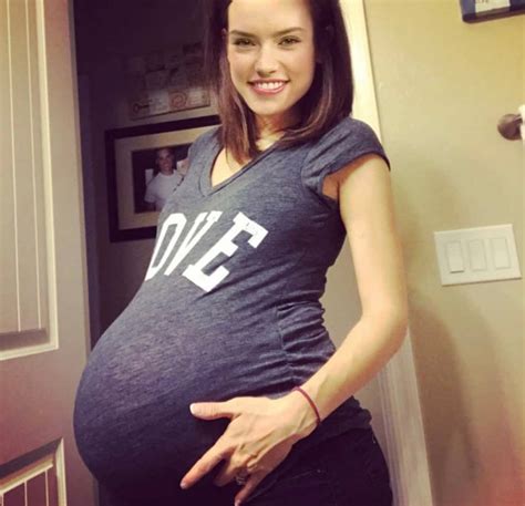 Daisy Ridley Pregnant 6 By Pregnantbelly21 On Deviantart