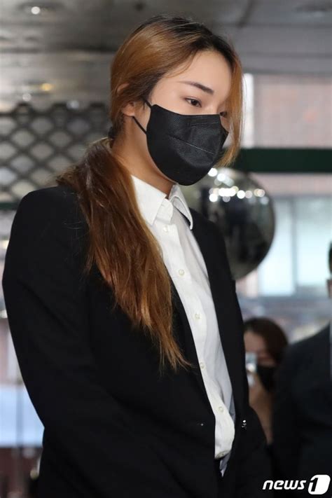 룰 위반 논란 윤이나 상벌위 출석 네이트 스포츠