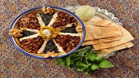 طرز تهیه کشک بادمجان مجلسی و راز‌های خوشمزه شدن آن