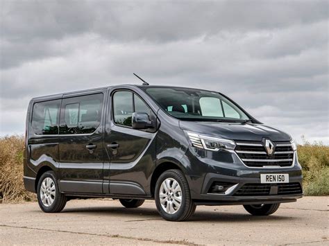 Рено Трафик технические характеристики. Renault Trafic комплектации и ...