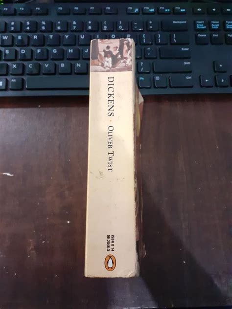 Oliver Twist By Charles Dickens Penguin Popular Classics Hobbies