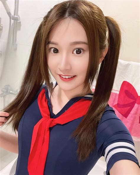 艾瑞絲曬「高衩泳裝」全身照太辣 往下一瞄險曝震撼地帶 娛樂星聞
