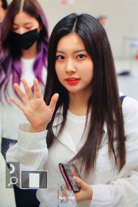 Пин на доске Iz One