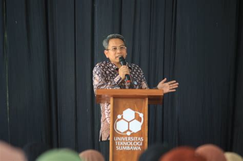 Seminar Manajemen Pengelolaan Anggaran Desa Rektor Uts “mahasiswa