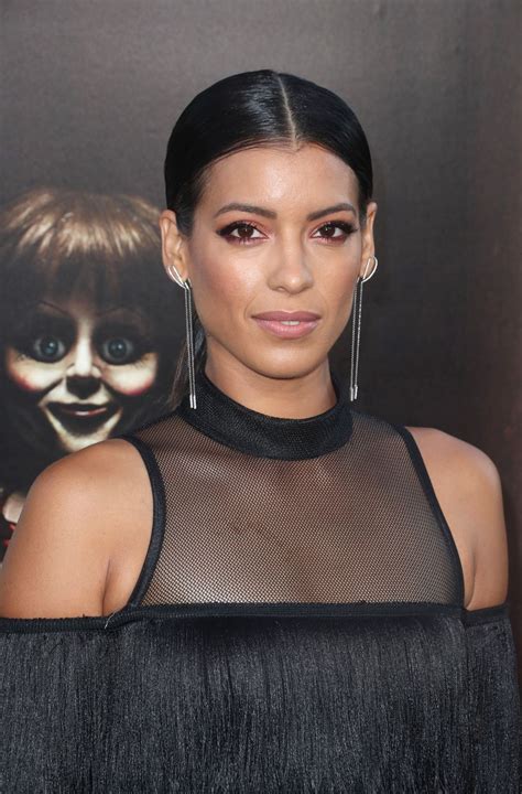 Stephanie Sigman Hawtcelebs