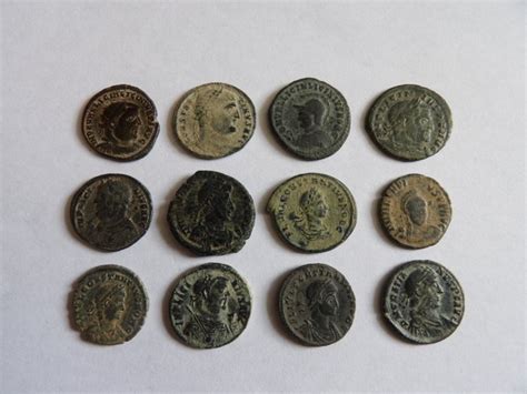 Romeinse Rijk Lot of 12 Late Roman Æ Folles incl Catawiki
