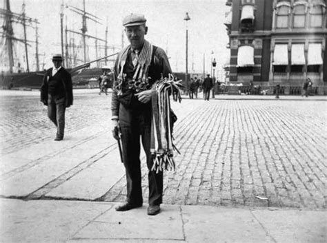 Rare Photos Show The Street Life Of New York City In The Late 19th
