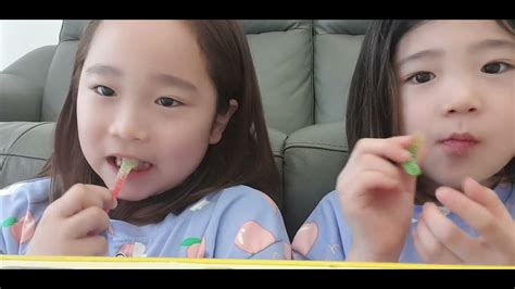 젤리 오리젤리 음료먹방 리아와 하린이의놀이터 Youtube