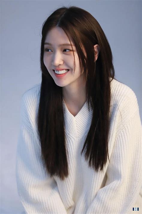 Pin By Aryani On Kim Ji Eun Korean Actresses Korean Actors Korean Actress