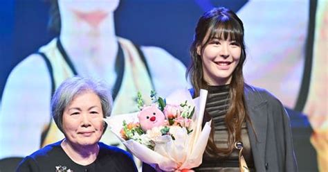 사진 맑은기술 윤덕주상 수상하는 박지수