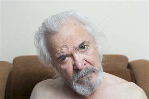 老年人对白内障和青光高清图片下载 正版图片505610072 摄图网