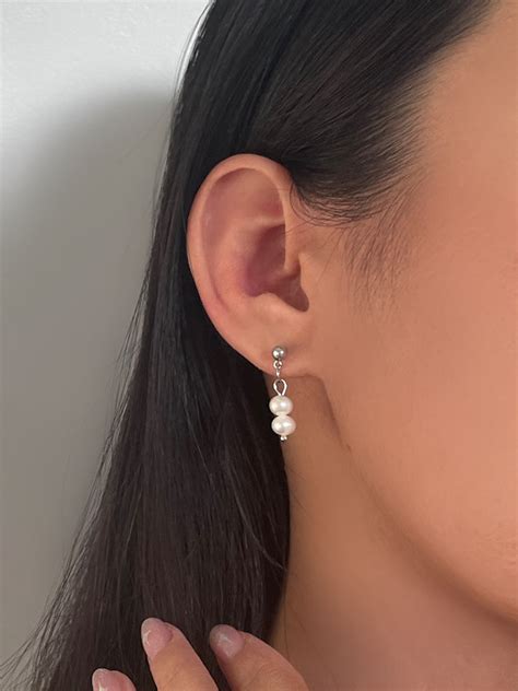 Kira Kiras Addie Pearl Earrings