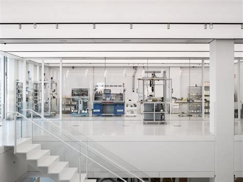Neri Oxman Unveils Foster Partners Designed Studio