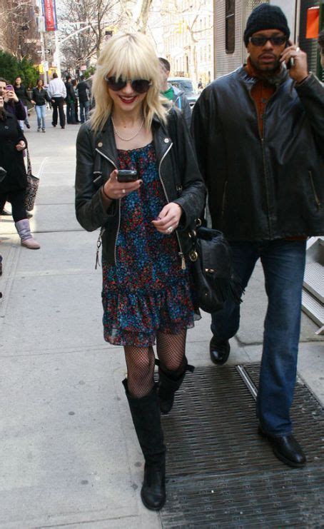 Taylor Momsen Jenny Humphrey Photo 5504028 Fanpop