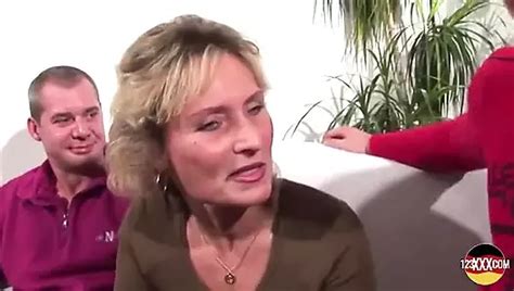 Deutsches Amateur Paar Versucht Mmf Dreier Casting Mit Bisex Versuch