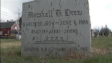 Titanic Survivors Victims Buried In Ri Wjar