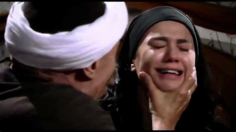 العمدة مش عارف يتصرف ازاي مع بنته بعد ما خد منها جوزها 🤫🔥 موعدمع
