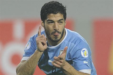 Suárez Goleador De Las Eliminatorias Máximo Artillero