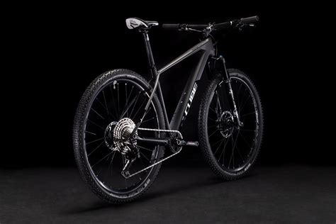 Cube Produkt Archiv Reaction C 62 Race Carbon´n´white