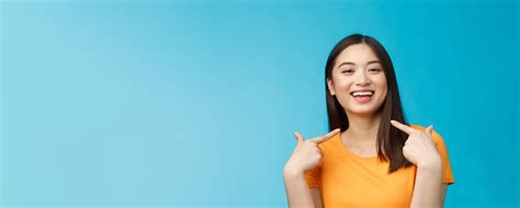 Free Photo Closeup Proud Boastful Cute Asian Girl Telling Story