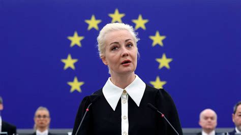 მოლდოვაში „გეორგიევსკის ლენტი Z და V სიმბოლოები აიკრძალა • მოლდოვა